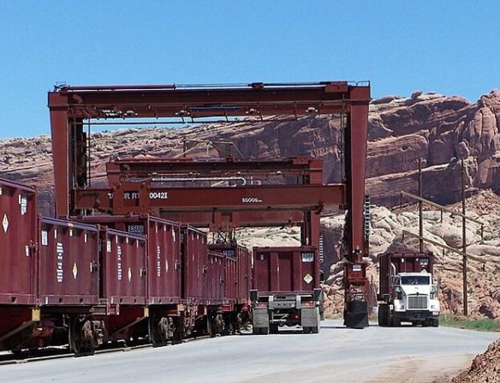 Boom Trucks and Boom Truck Safety: A Brief Guide - Online Safety Trainer