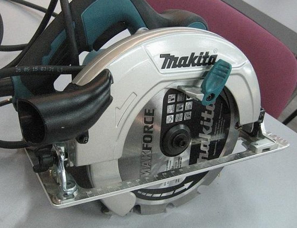 Front End Loader Safety - Brief Safety Guide for Front End Loaders